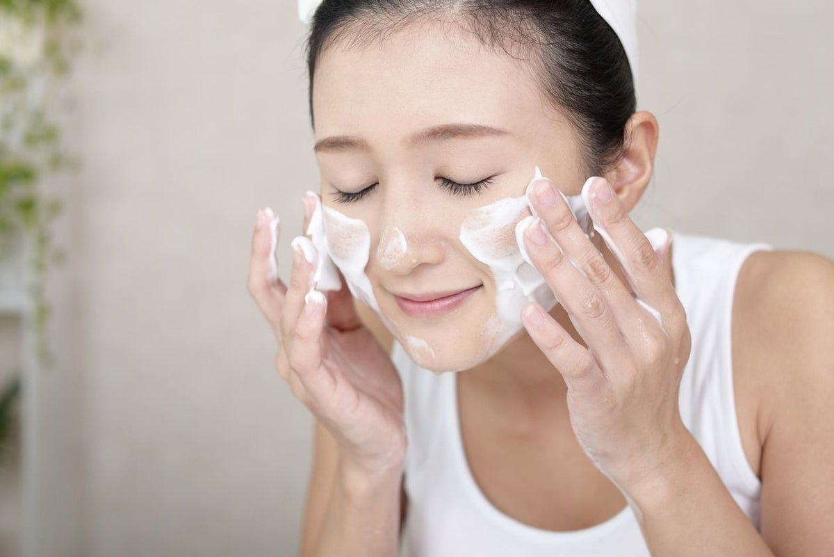 Which skin care product removes impurities from the skin's surface?